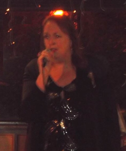 SingSnap - Just_Julz - Don't It Make My Brown Eyes Blue